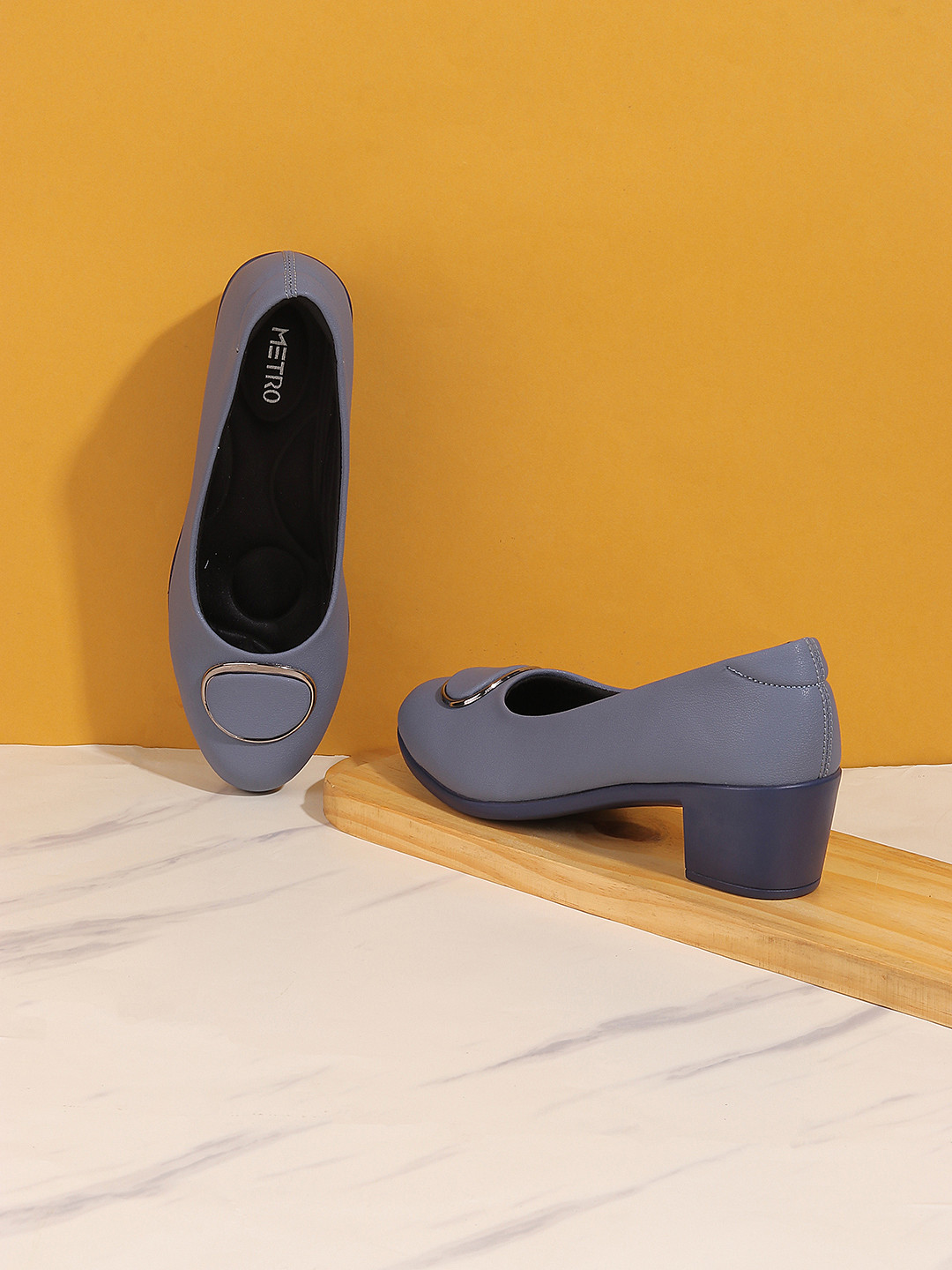 Buy Metro Embellished Block Pumps - Heels for Women 23495894 | Myntra