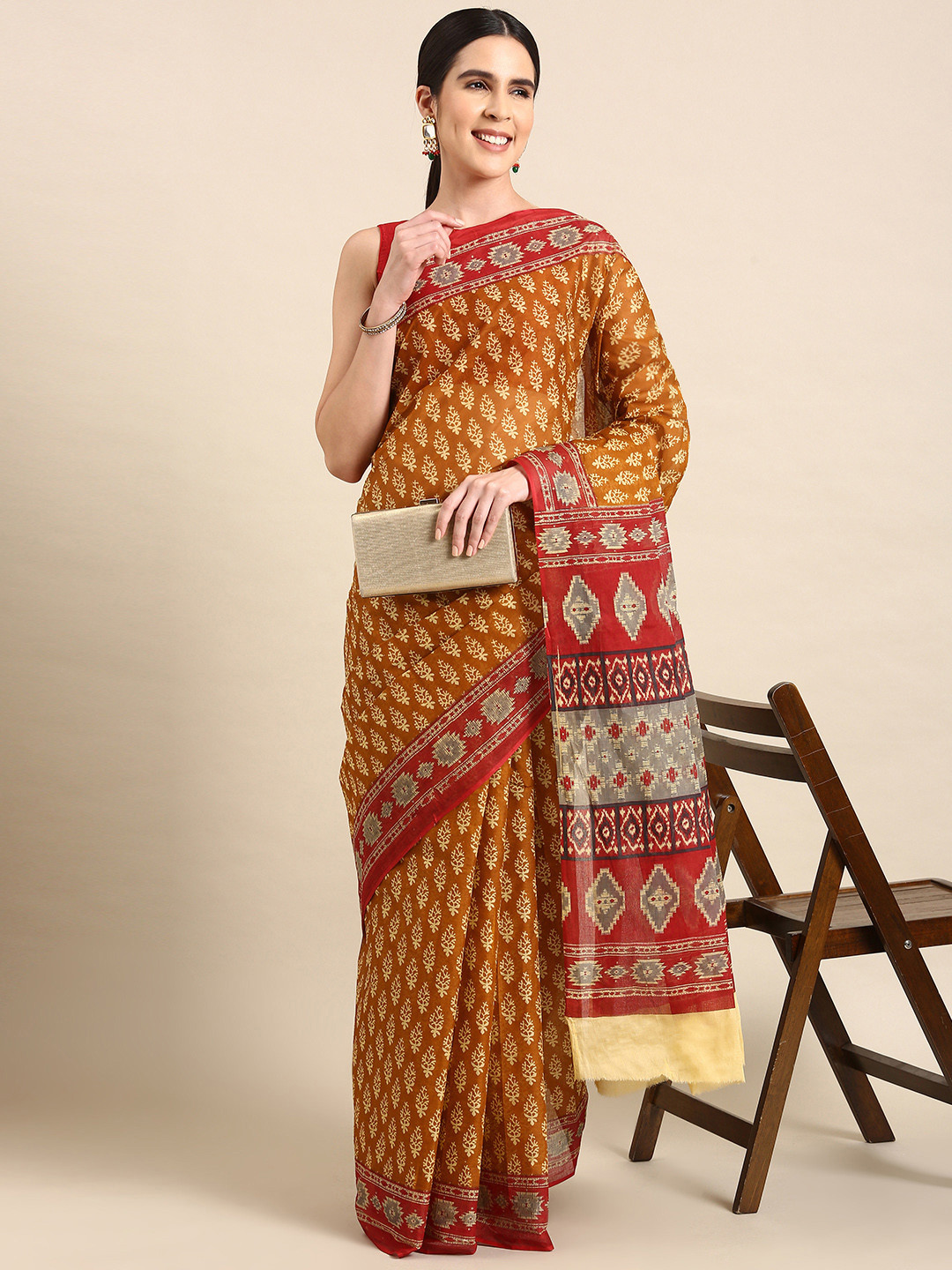 Buy SHANVIKA Ethnic Motifs Print Pure Cotton Saree - Sarees for Women ...