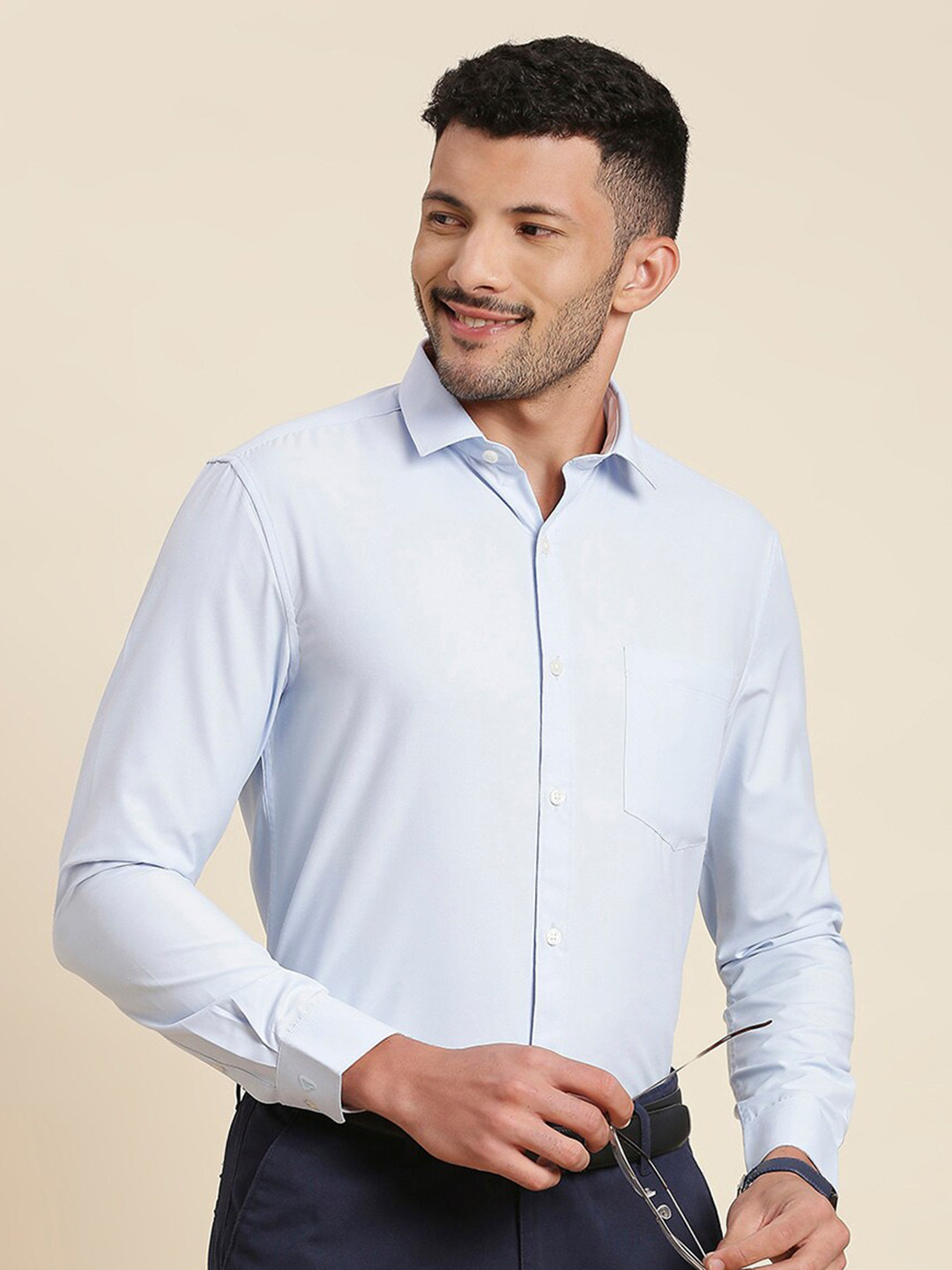 Buy INVICTUS Original Slim Fit Opaque Formal Shirt - Shirts for Men ...