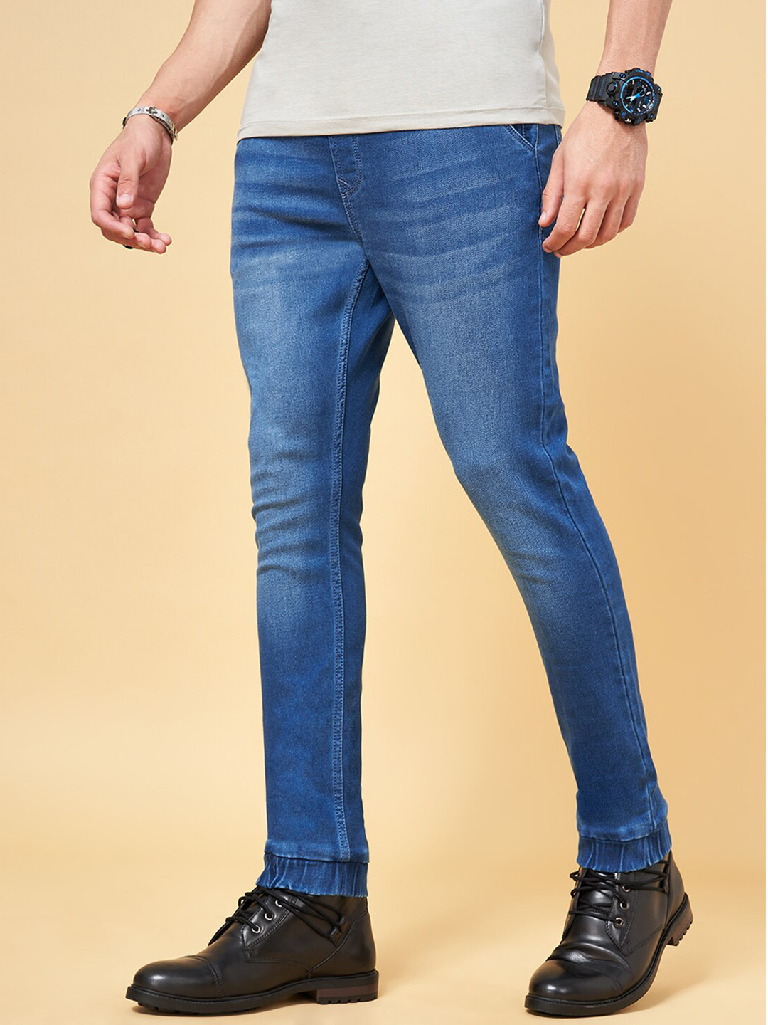 Buy SF JEANS By Pantaloons Men Mid Rise Relaxed Fit Heavy Fade Clean ...