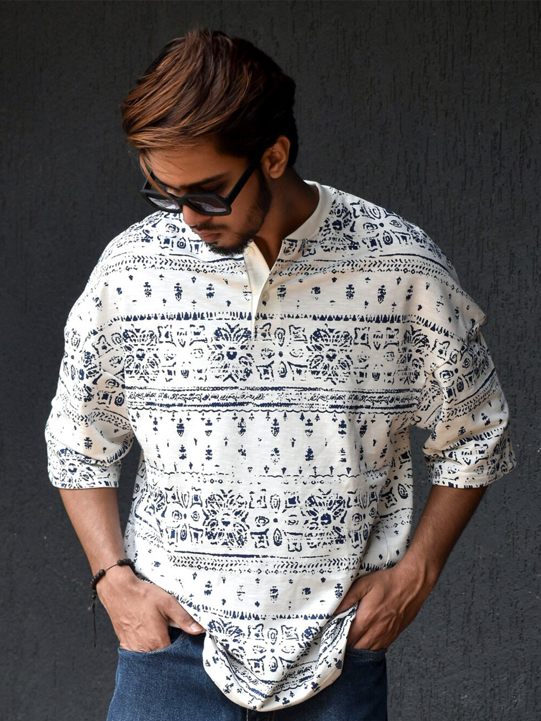 Buy Powerlook White & Navy Blue Floral Printed Drop Shoulder Sleeves ...