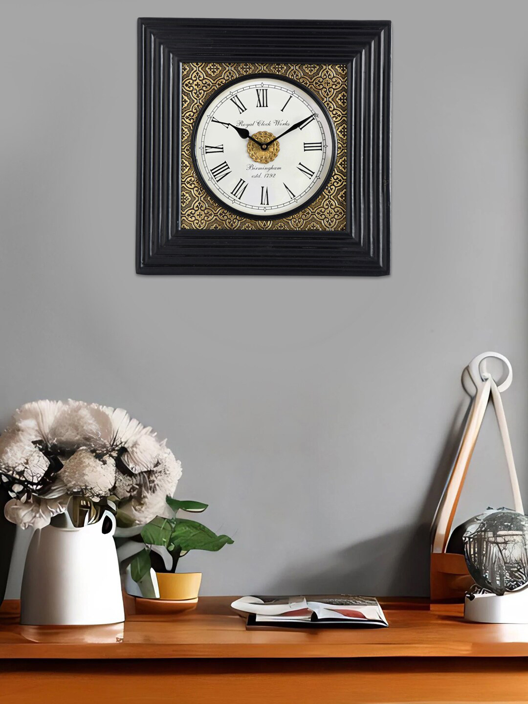Buy Aapno Rajasthan Black & White Textured Traditional Wall Clock ...
