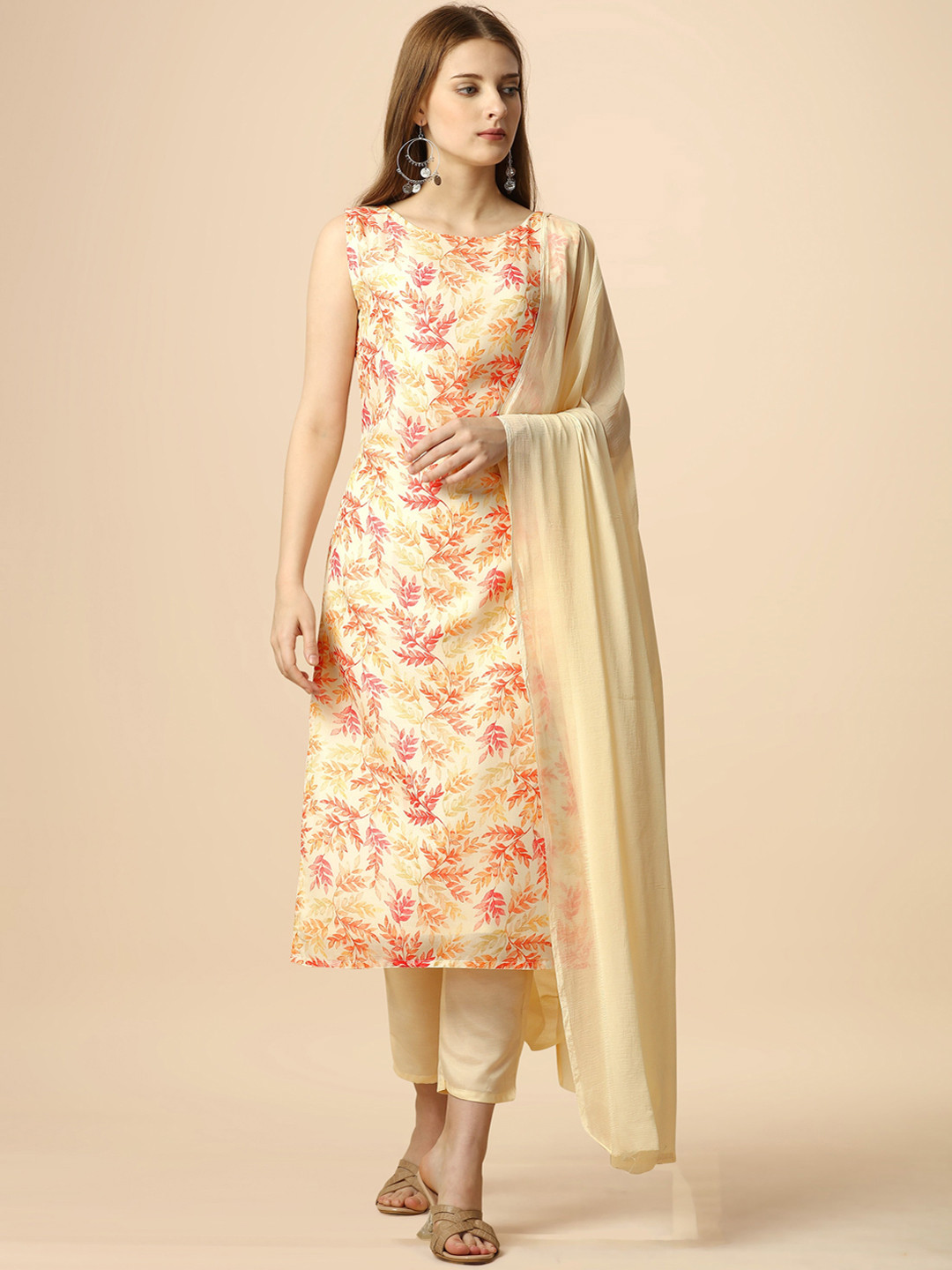 Buy Heemara Floral Printed Regular Kurta With Trousers & Dupatta ...