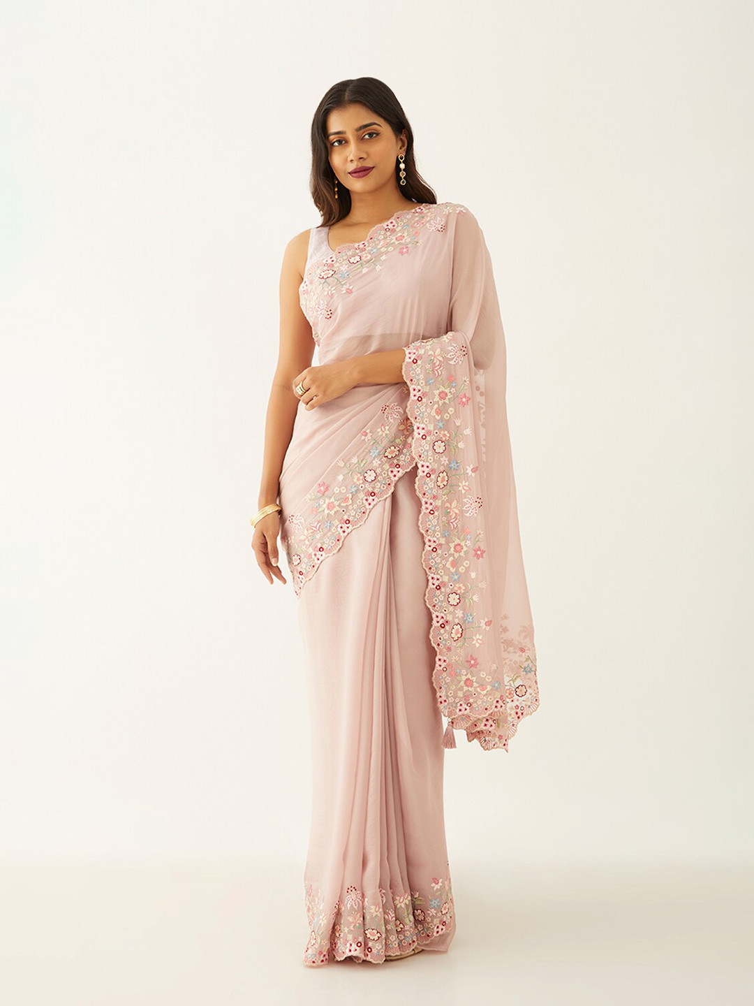 Buy Taneira Floral Embroidered Saree - Sarees for Women 23637814 | Myntra