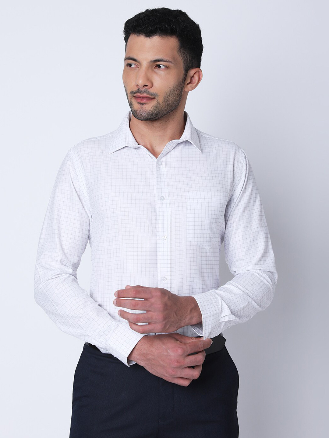 Buy Oxemberg Men Checked Cotton Classic Slim Fit Opaque Formal Shirt ...