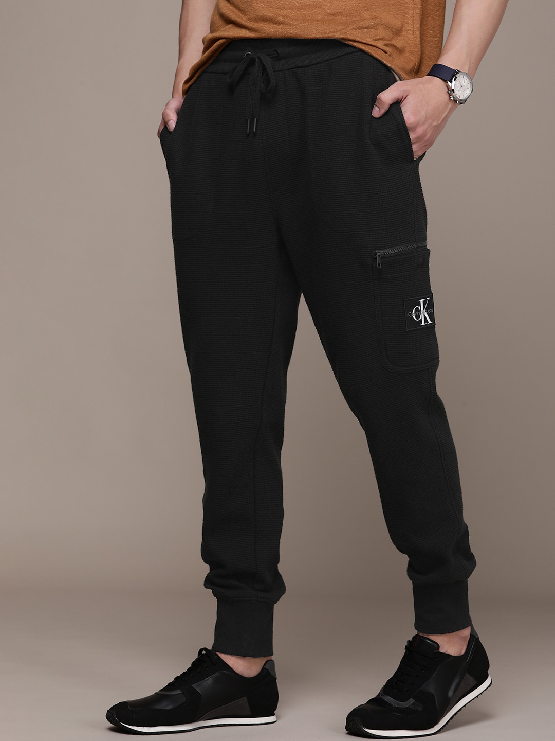 Buy Calvin Klein Jeans Men Pure Cotton Solid Regular Fit Jogger Track ...