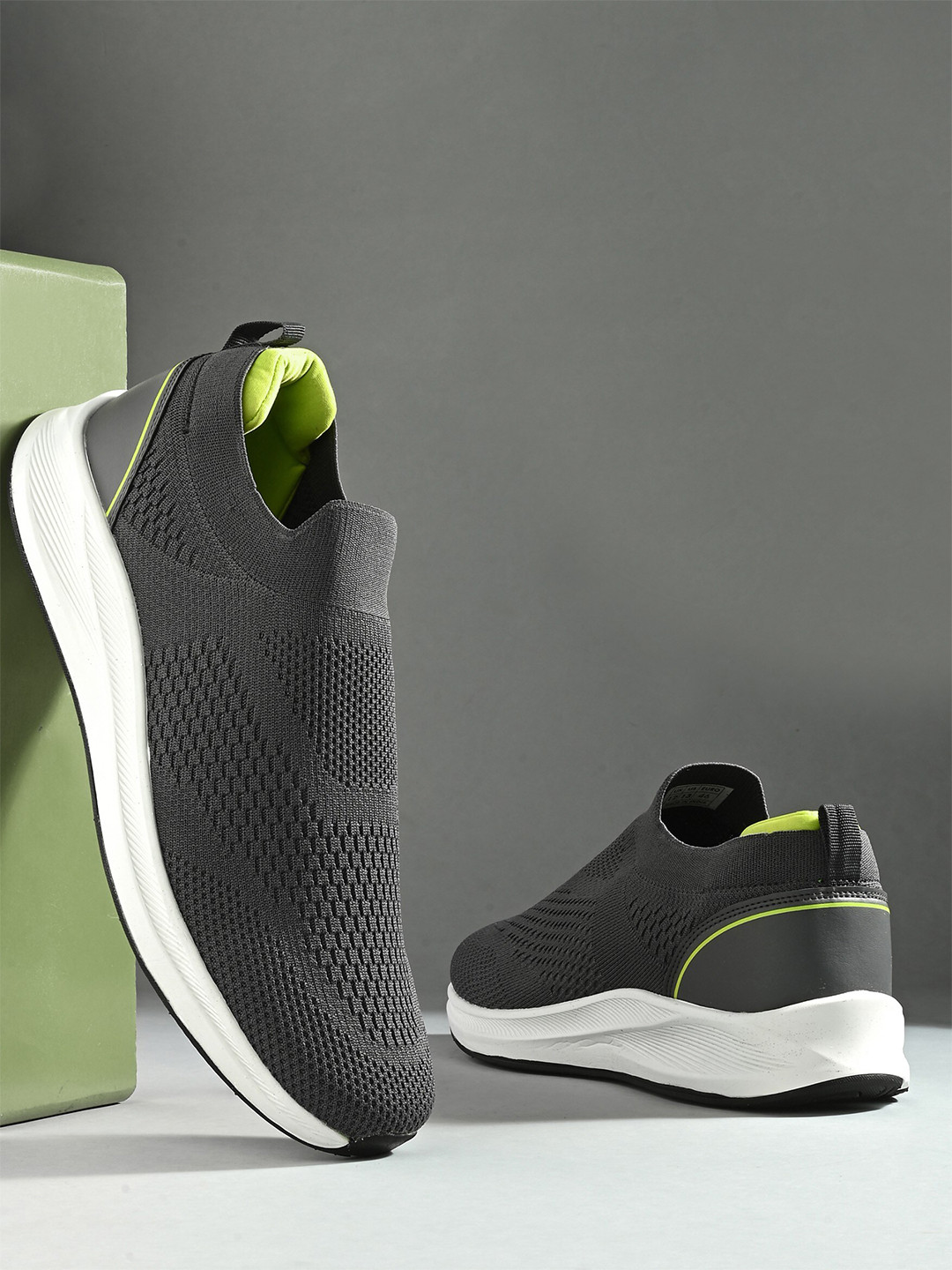 Buy OFF LIMITS Men Anti Bacterial Lightweight Insole Slip On Walking ...