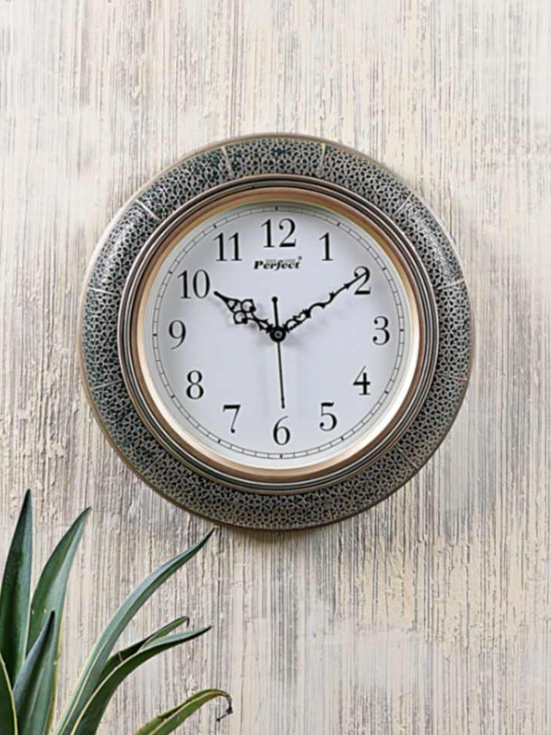 Buy EXIM DECOR Green Contemporary Wall Clock - Clocks for Unisex ...