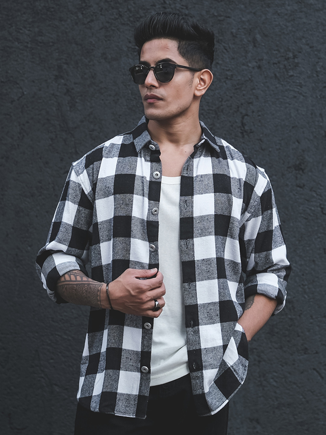 Buy Powerlook Men Black Gingham Checks Opaque Checked Casual Shirt ...