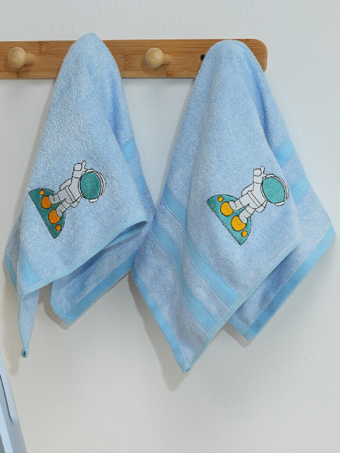 Buy Smartsters Kids Blue 2 Pieces Astronuts Printed Cotton Hand Towels ...