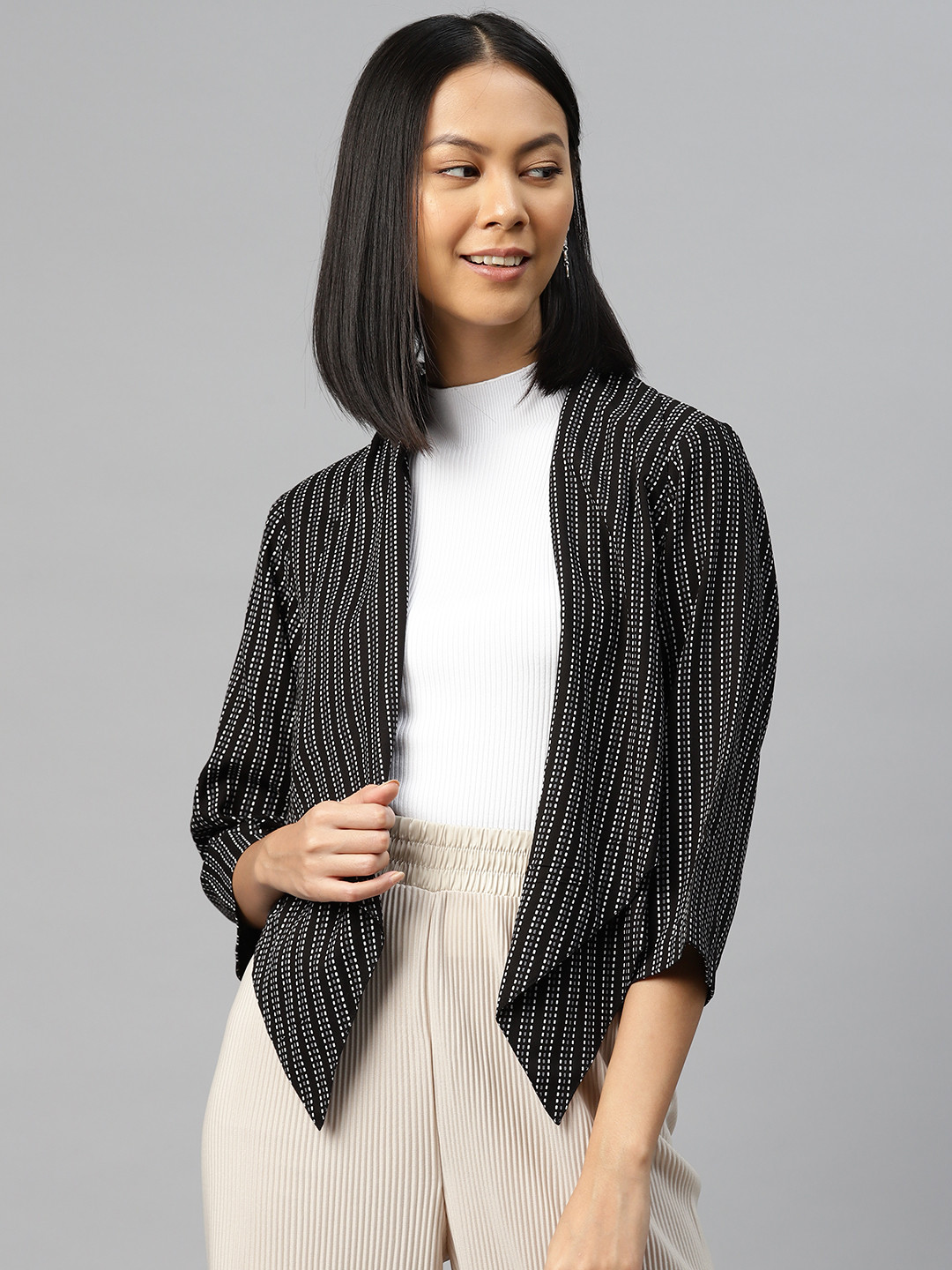 Buy Ayaany Printed Crop Cotton Shrug - Shrug for Women 23772920 | Myntra