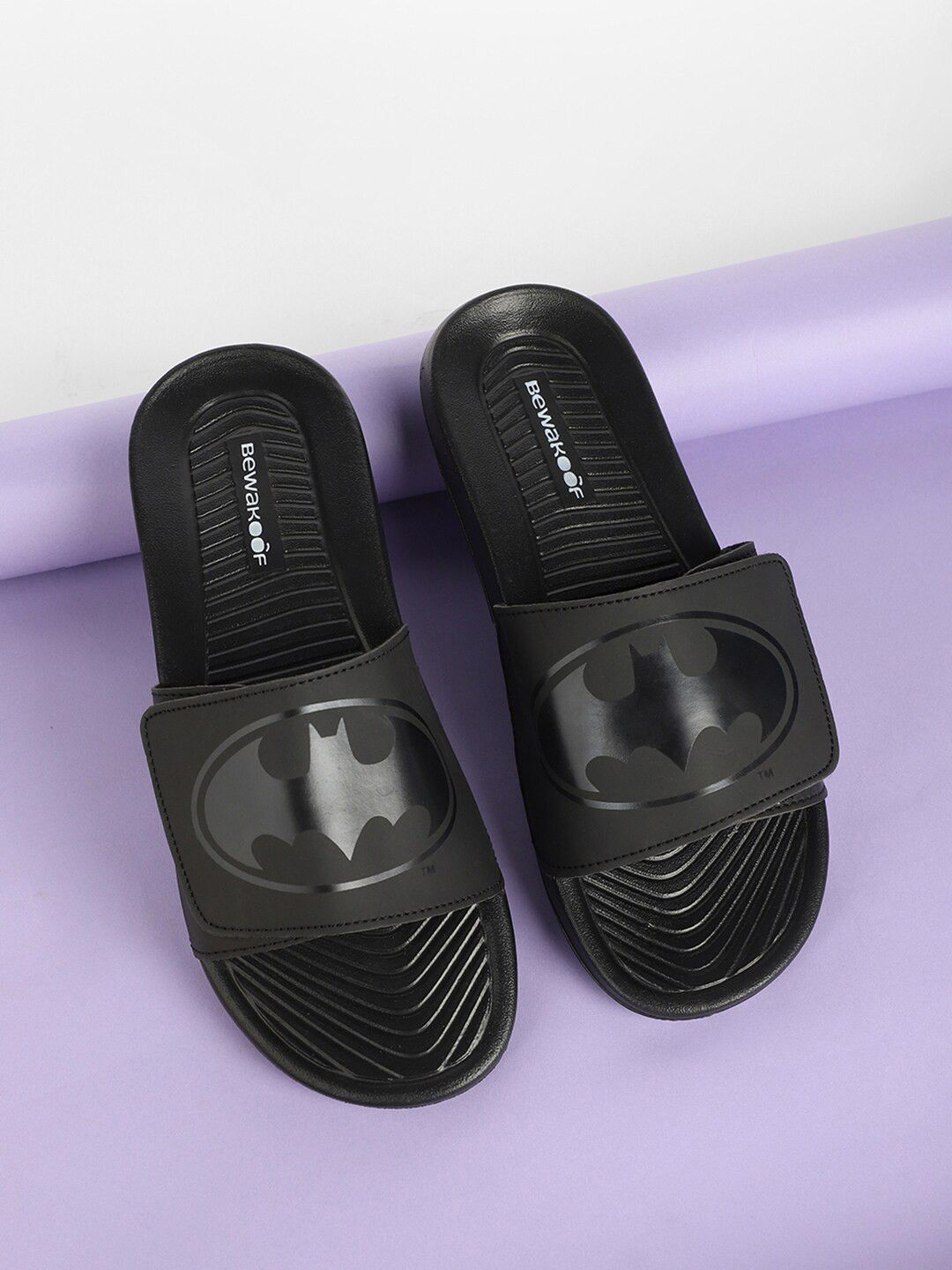 Buy Bewakoof Men Black Batman Printed Sliders - Flip Flops for Men ...