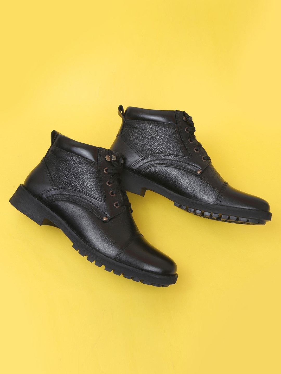 Buy Zoom Shoes Men Textured Leather Regular Boots - Boots for Men ...