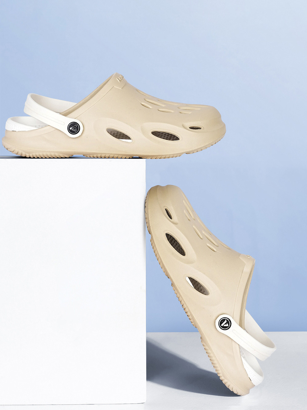 Buy Aqualite Men Featherweight Clogs - Flip Flops for Men 23826604 | Myntra