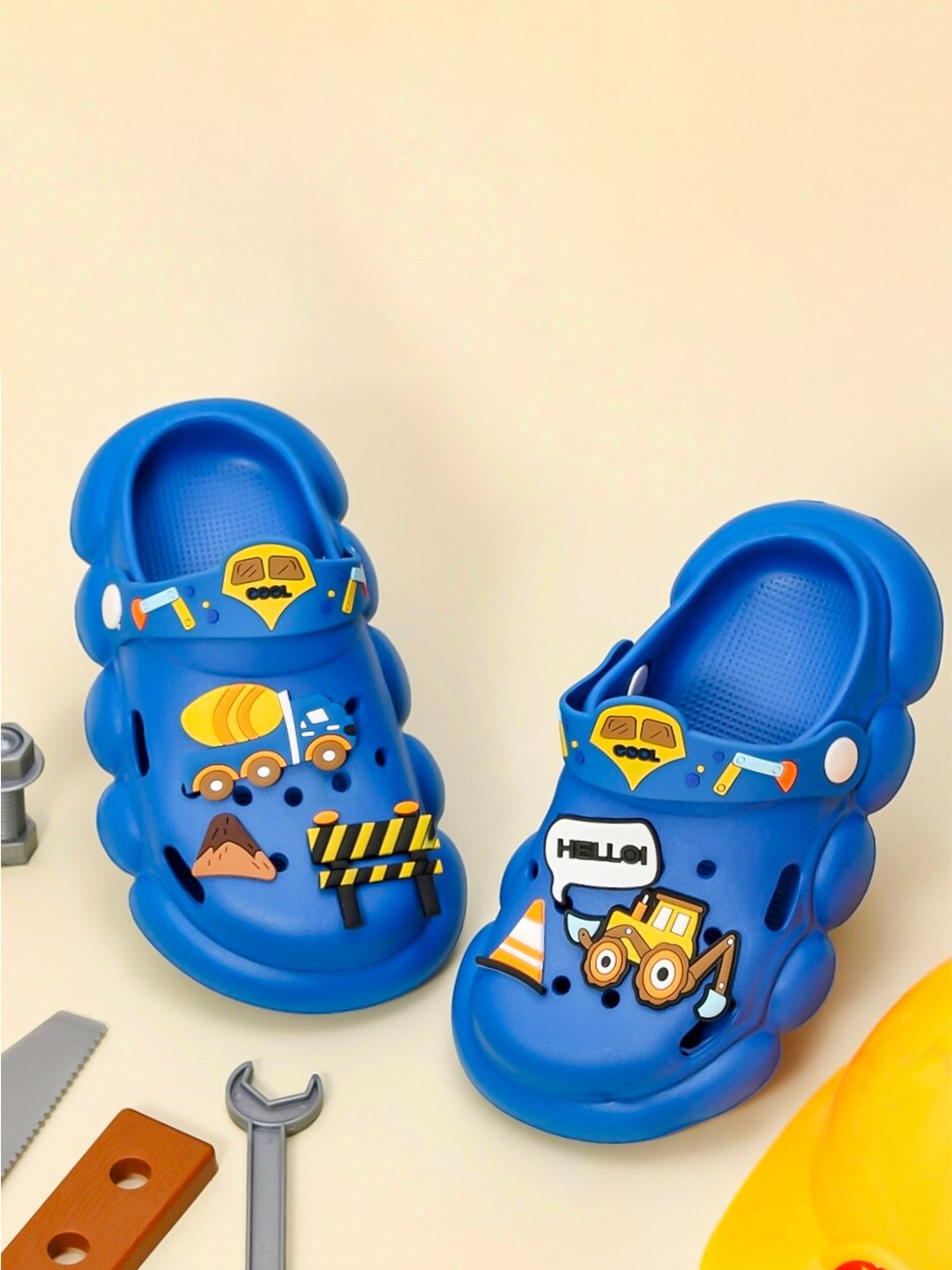 Buy Yellow Bee Boys Tractor And Truck Applique Rubber Clogs - Flip ...