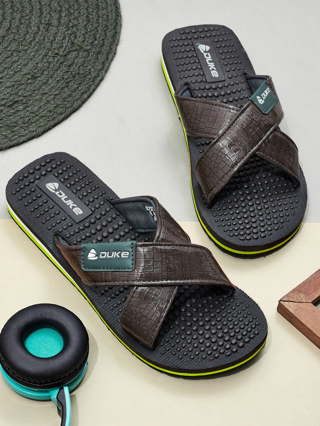 Buy Duke Men Textured Sliders - Flip Flops for Men 23920080 | Myntra