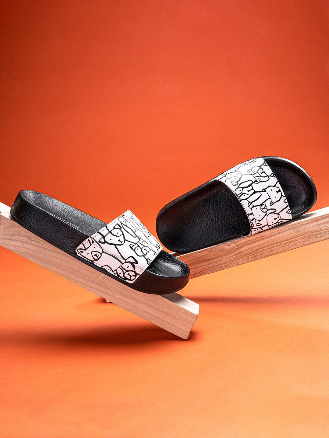 Buy Red Tape Kids Printed Sliders - Flip Flops for Unisex Kids 24000224 ...