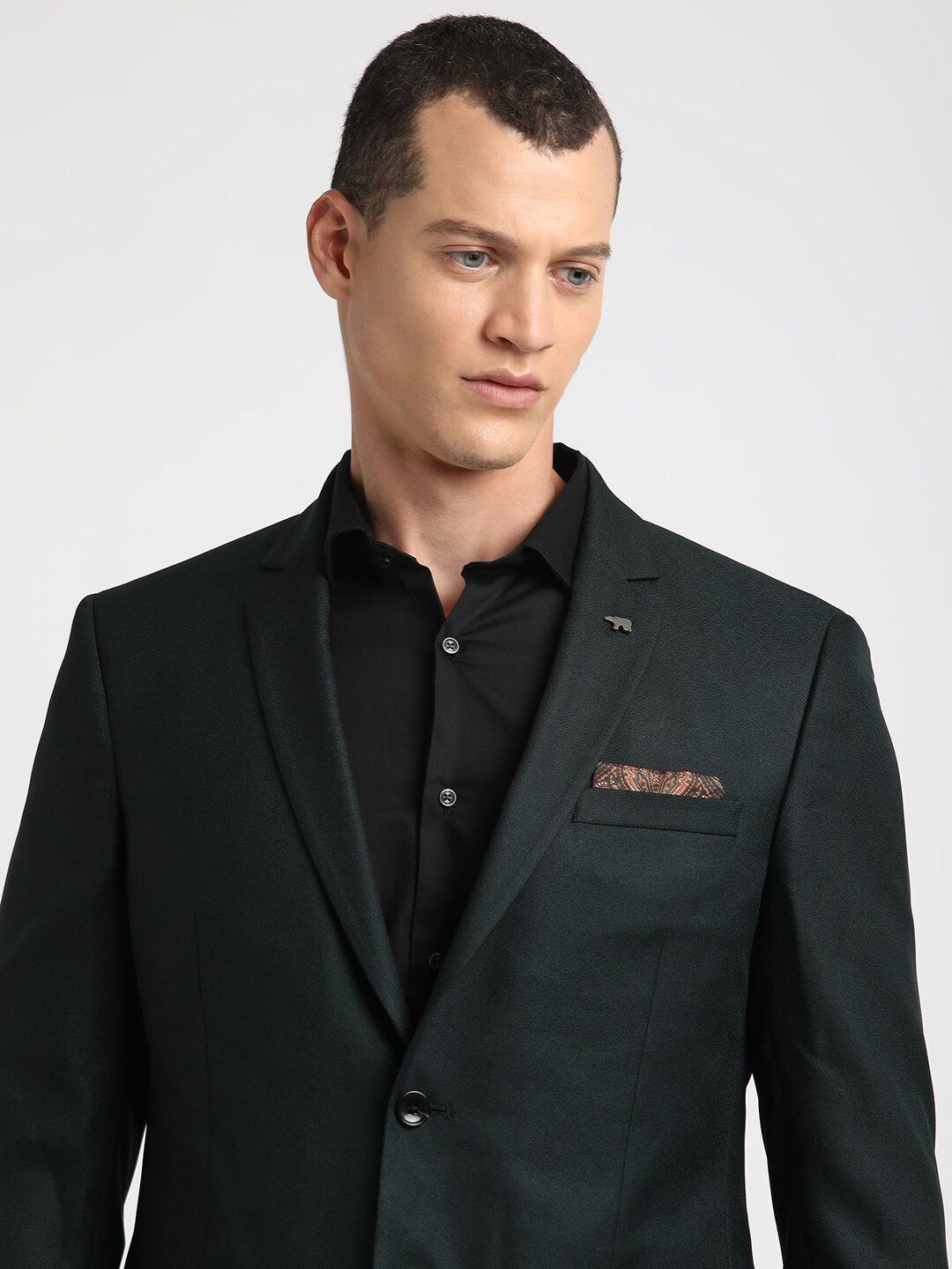 Buy THE BEAR HOUSE Tailored Fit Notched Lapel Collar Single Breasted ...
