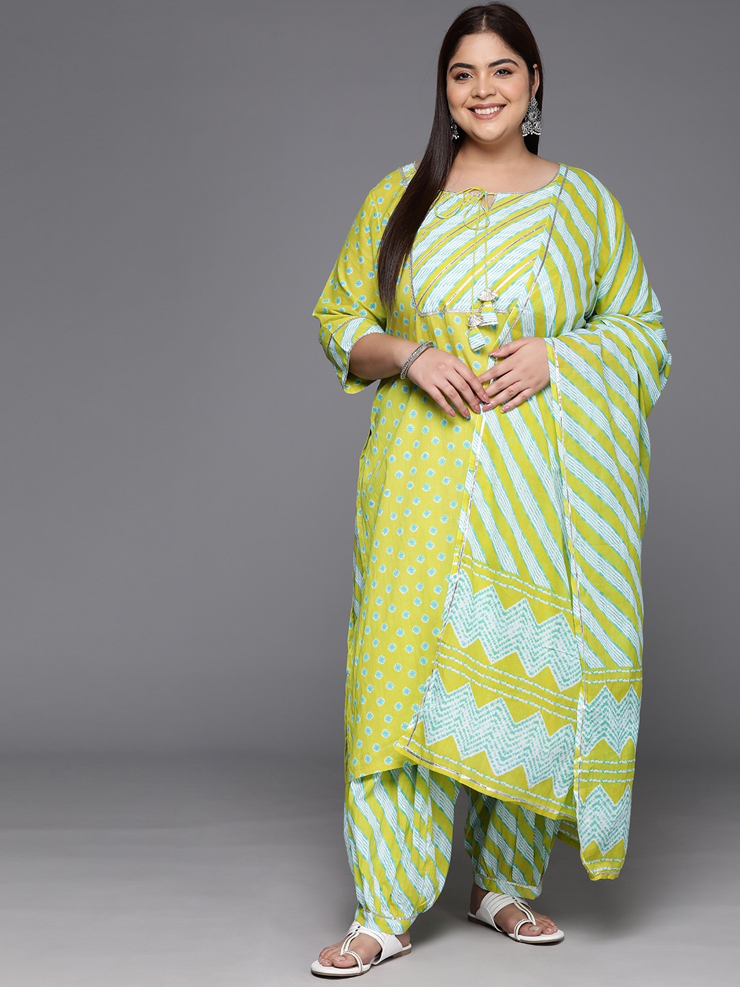 Buy Extra Love By Libas Plus Size Printed Gotta Patti Cotton Kurta With