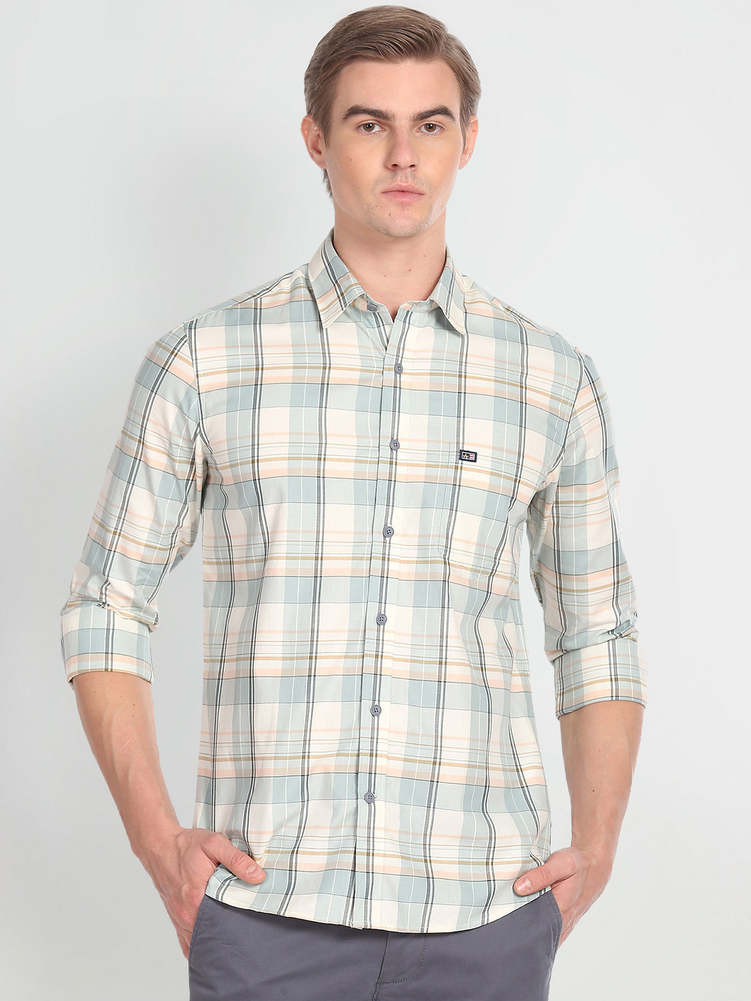 Buy Arrow Slim Fit Tartan Checks Pure Cotton Casual Shirt - Shirts for ...