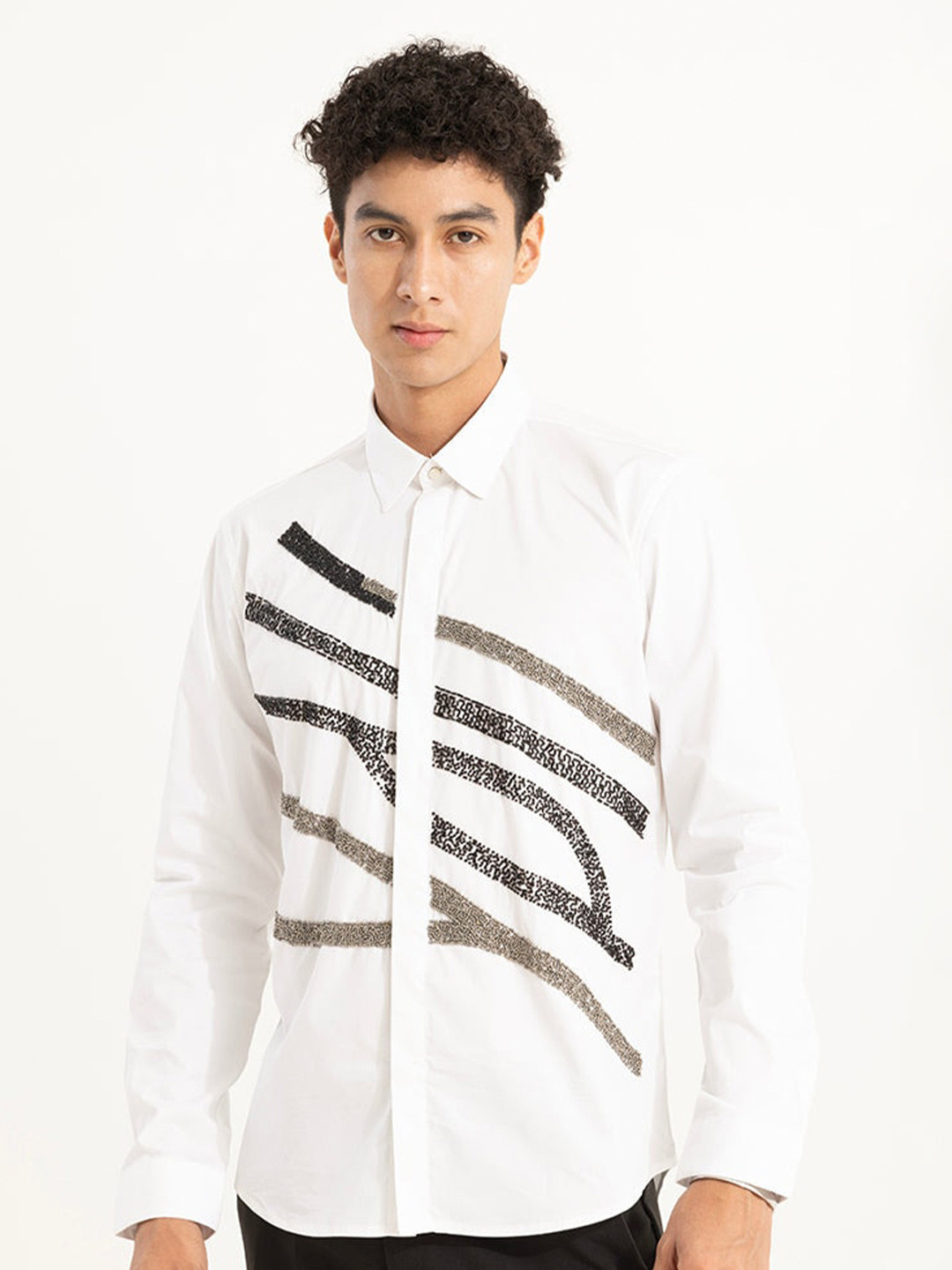 Buy Snitch Black Classic Slim Fit Embellished Cotton Casual Shirt ...