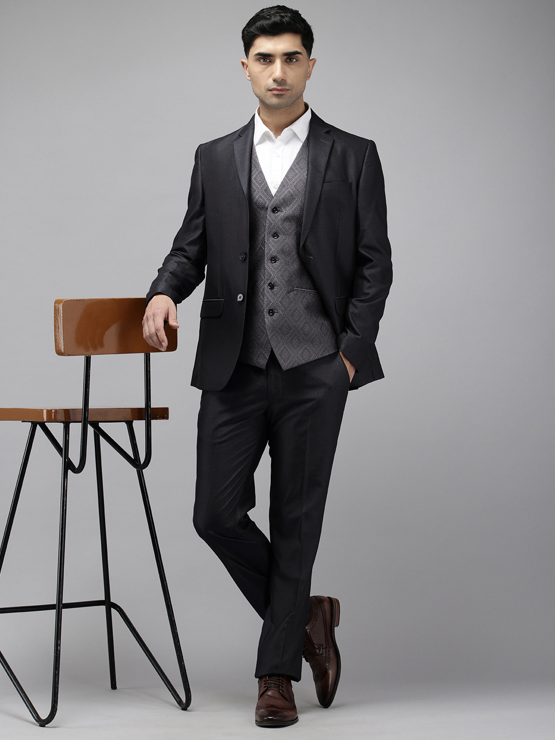 Buy Park Avenue Super Slim Fit Notched Lapel Single Breasted 3 Piece ...