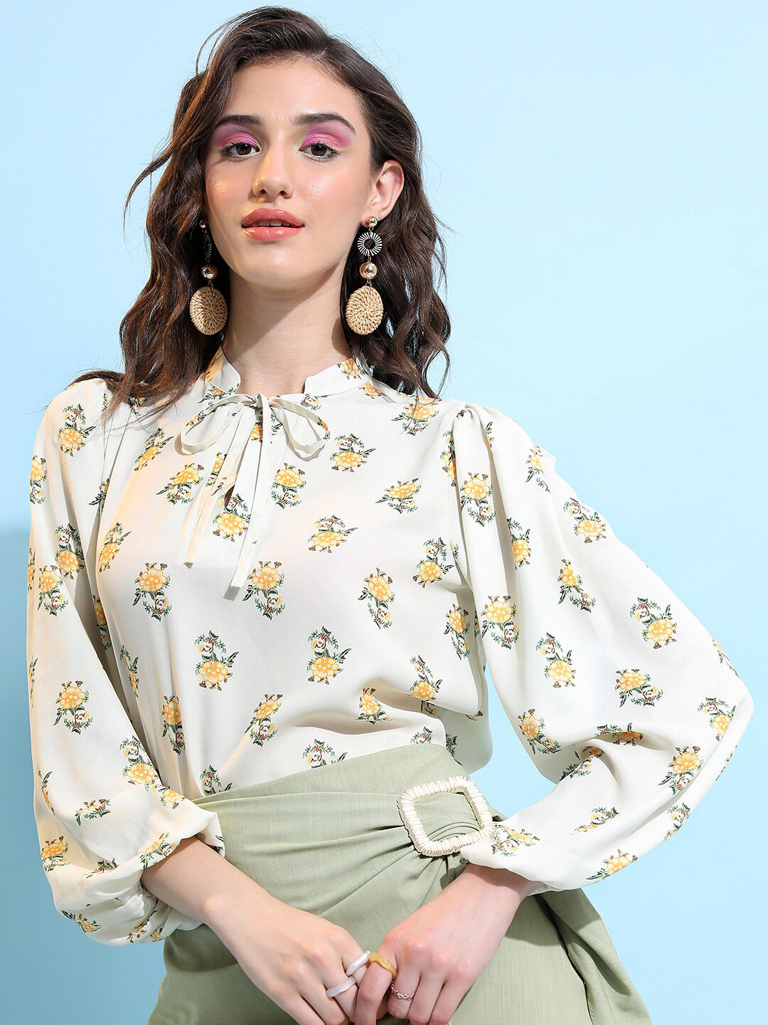 Buy Tokyo Talkies Off White Floral Printed Tie Up Neck Regular Top ...