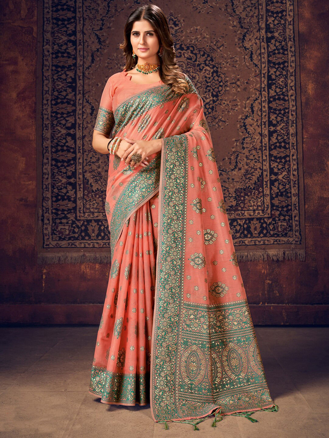 Buy Mitera Floral Printed Saree - Sarees for Women 24178484 | Myntra