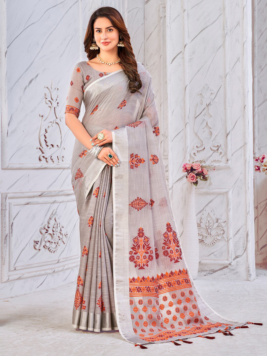 Buy Mitera Ethnic Motifs Woven Design Saree - Sarees for Women 24178514 ...