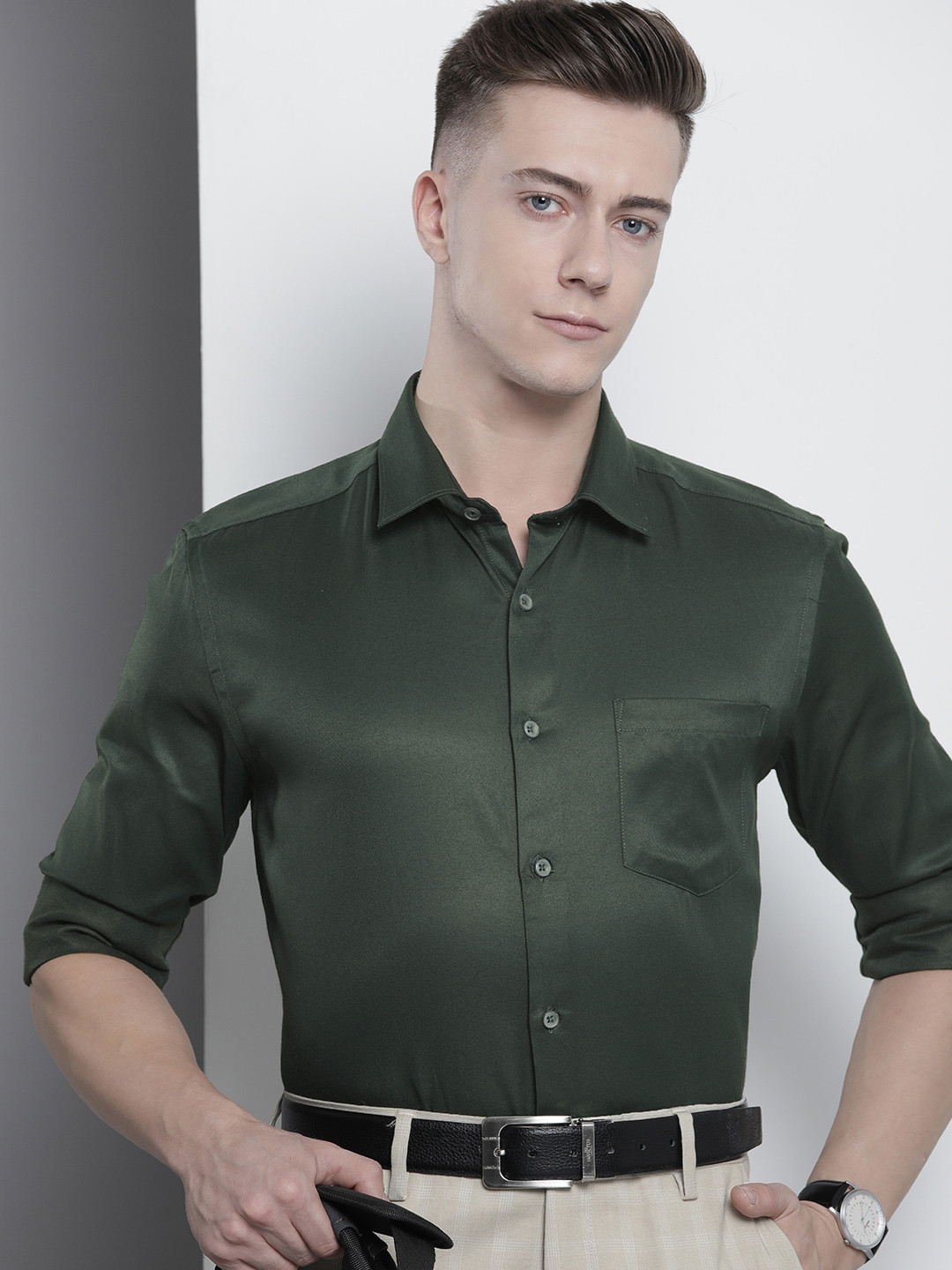 Buy The Indian Garage Co. X Luxe Men Solid Slim Fit Opaque Formal Shirt ...