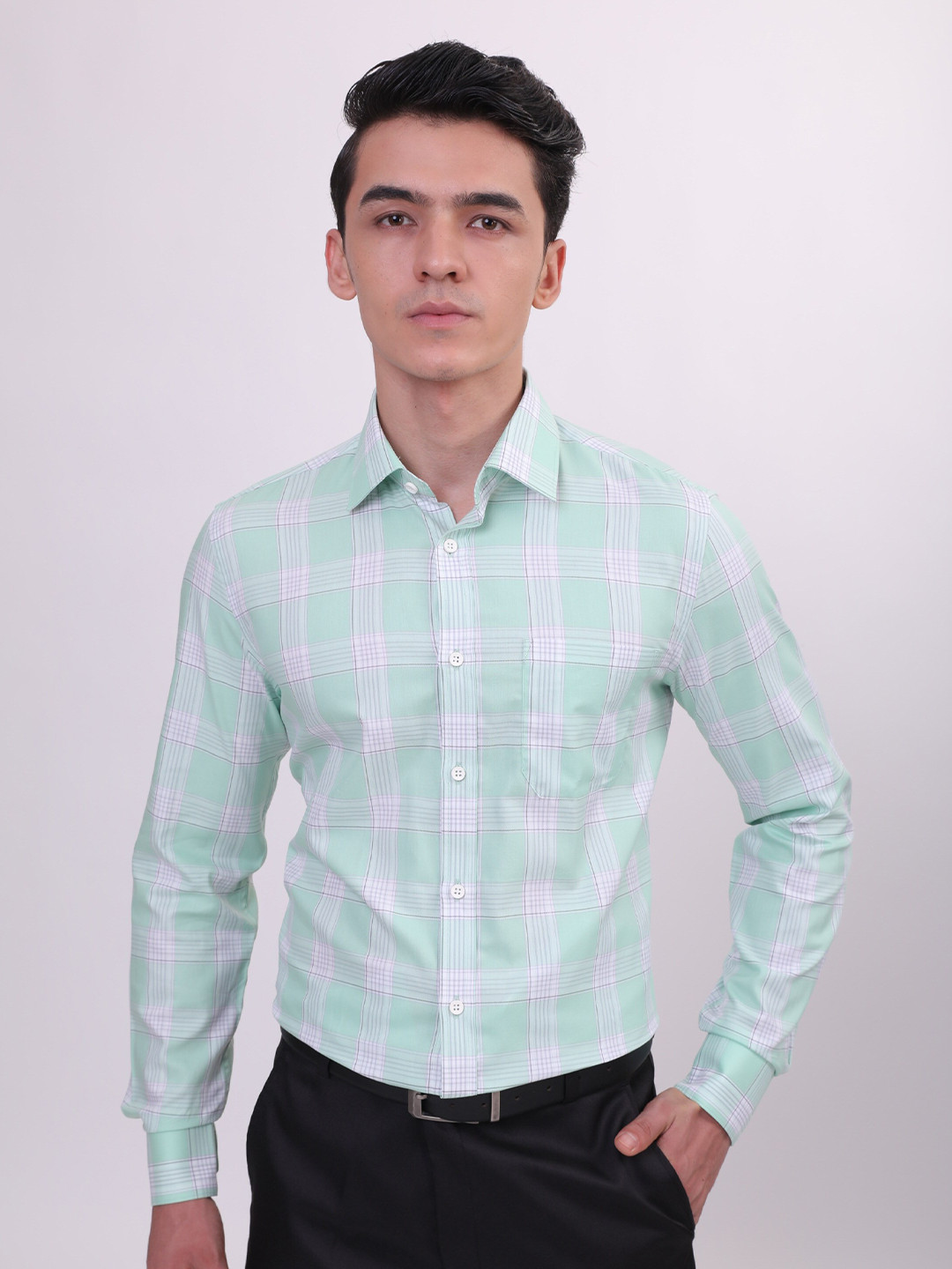 Buy LOUIS STITCH Comfort Regular Fit Checked Spread Collar Pure Cotton ...