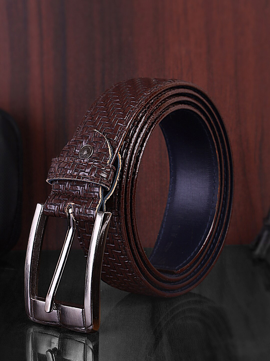 Buy INVICTUS Men Textured Slim Belt - Belts for Men 24400678 | Myntra