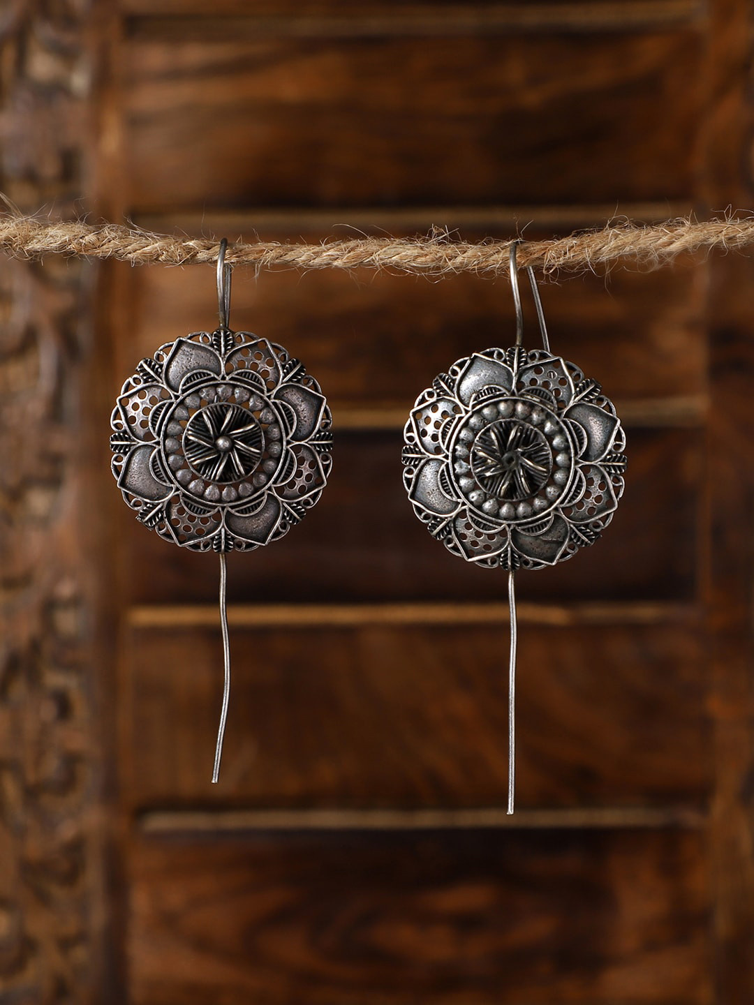 Buy VENI Silver Plated Contemporary Ear Cuff - Earrings for Women ...