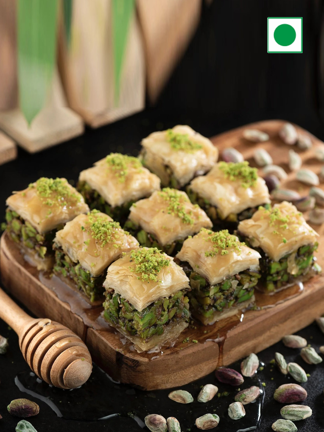 Buy The Baklava Box Pista Square Baklava Sweets 250 Gms - Sweets for ...