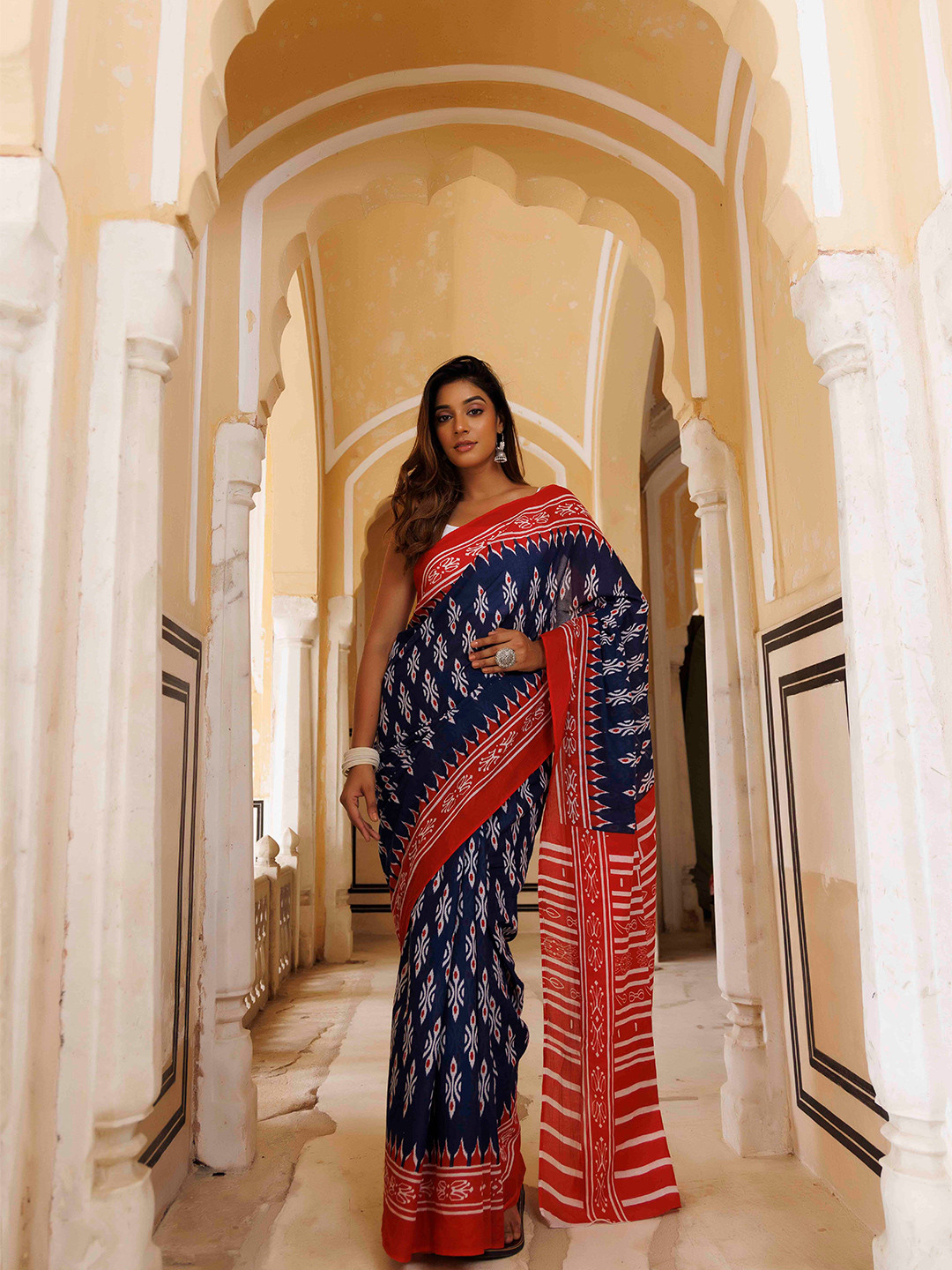 Buy Ragavi Printed Pure Cotton Saree - Sarees for Women 24580348 | Myntra