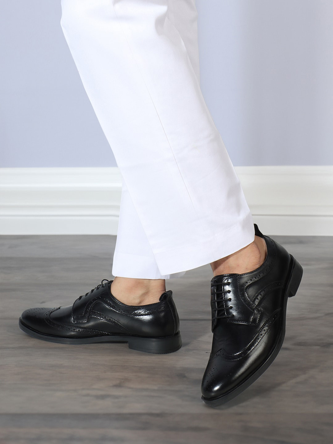 Buy Carlton London Men Textured Leather Formal Borgues Shoes - Formal ...