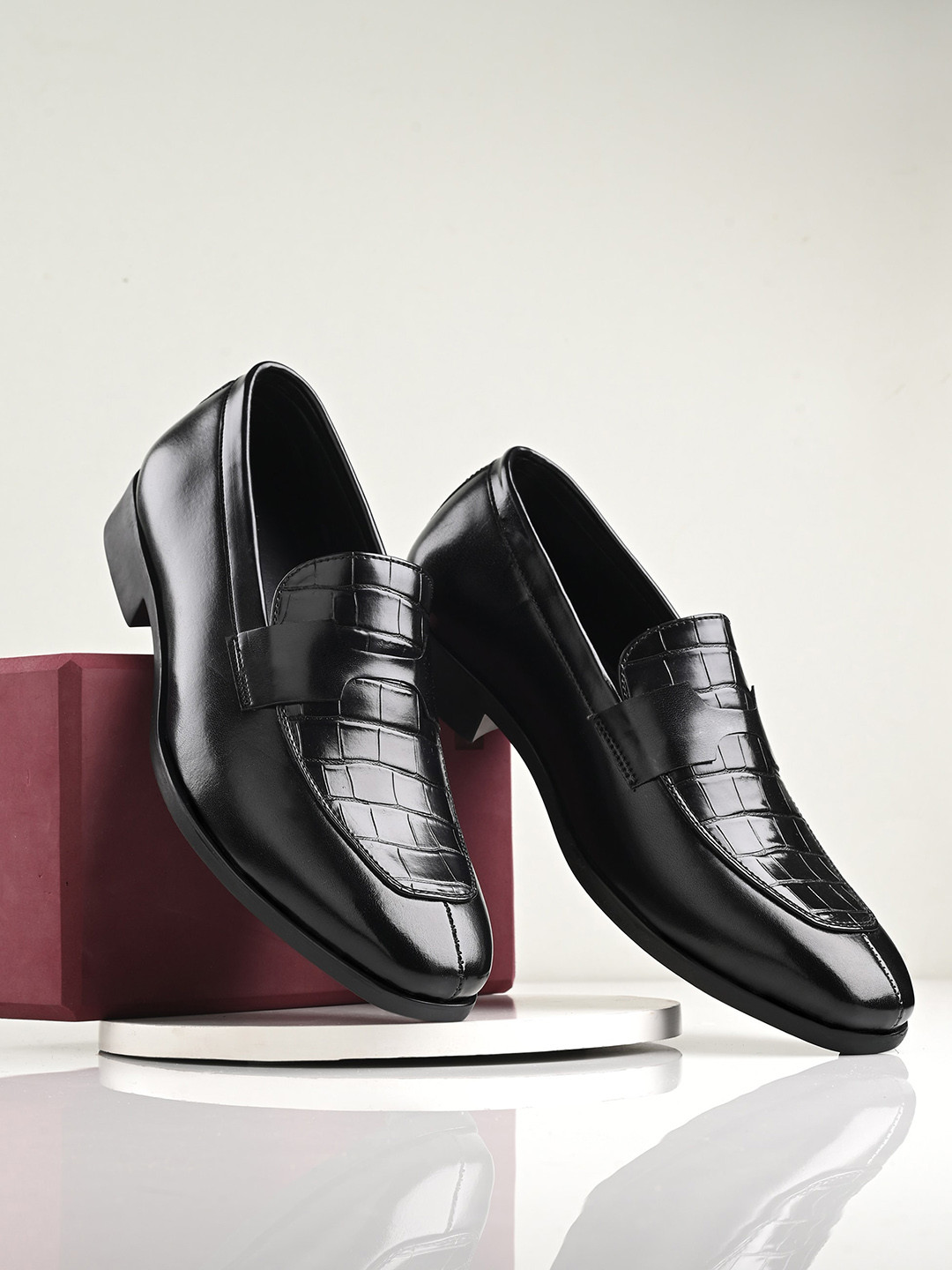 Buy House Of Pataudi Men Textured Leather Formal Loafers - Formal Shoes ...