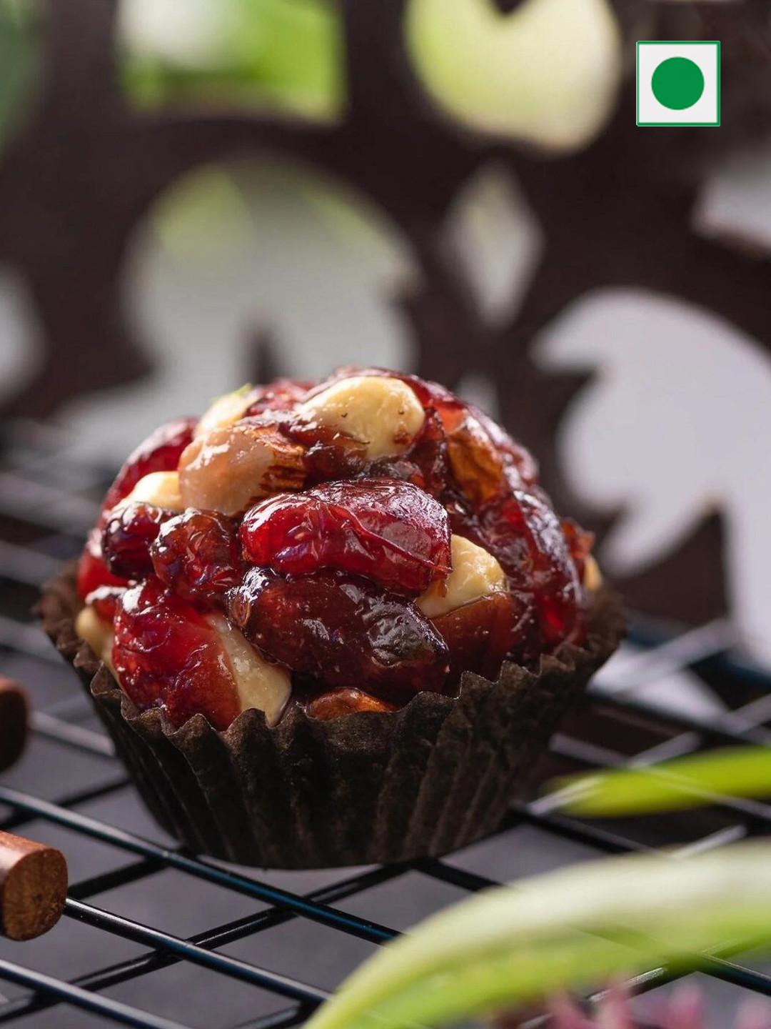 Buy The Baklava Box Cranberry Almond Ladoo Sweets 500 Gms - Sweets for ...