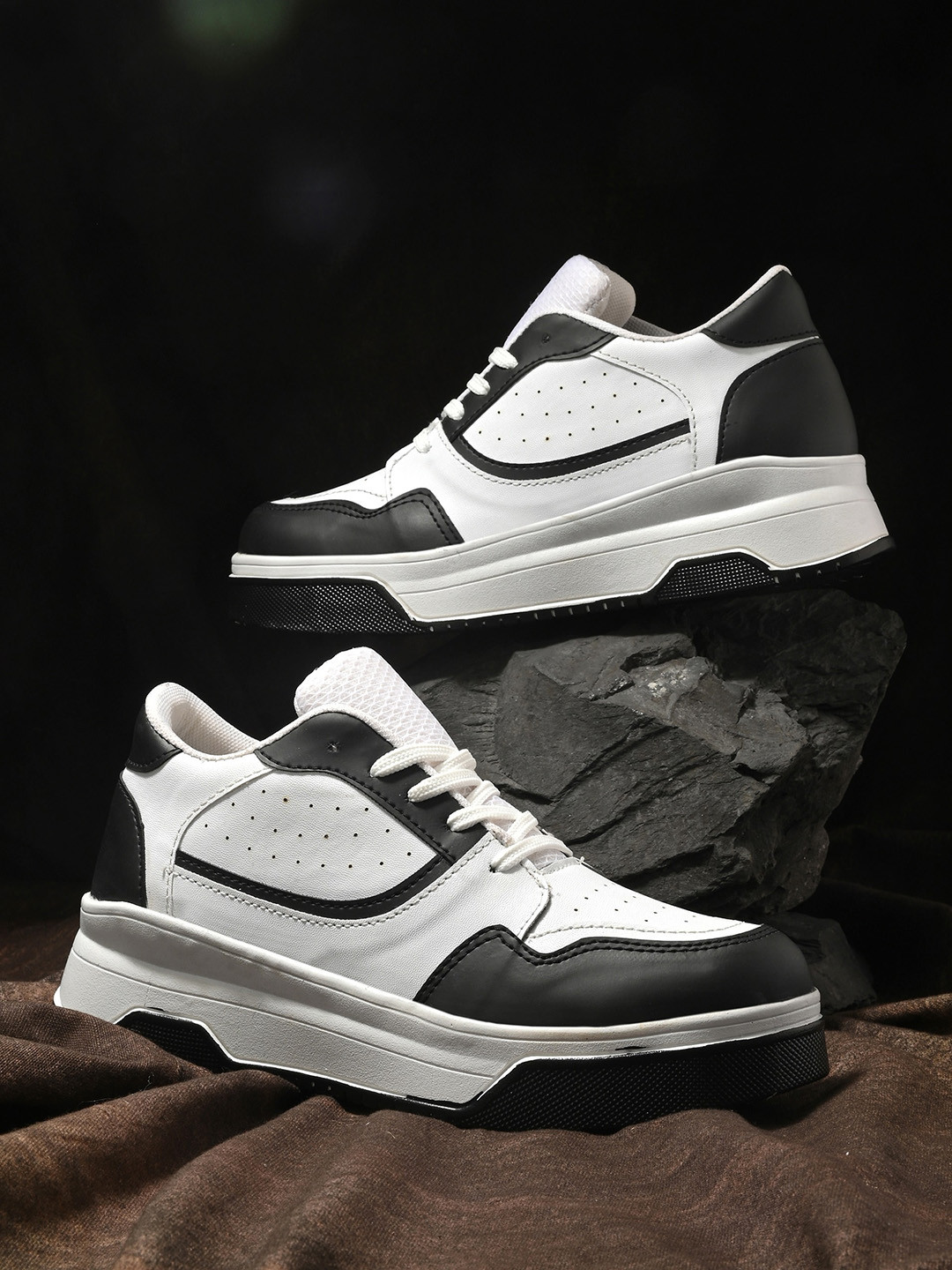 Buy Knoos Women Colourblocked Lightweight Comfort Insole Sneakers ...