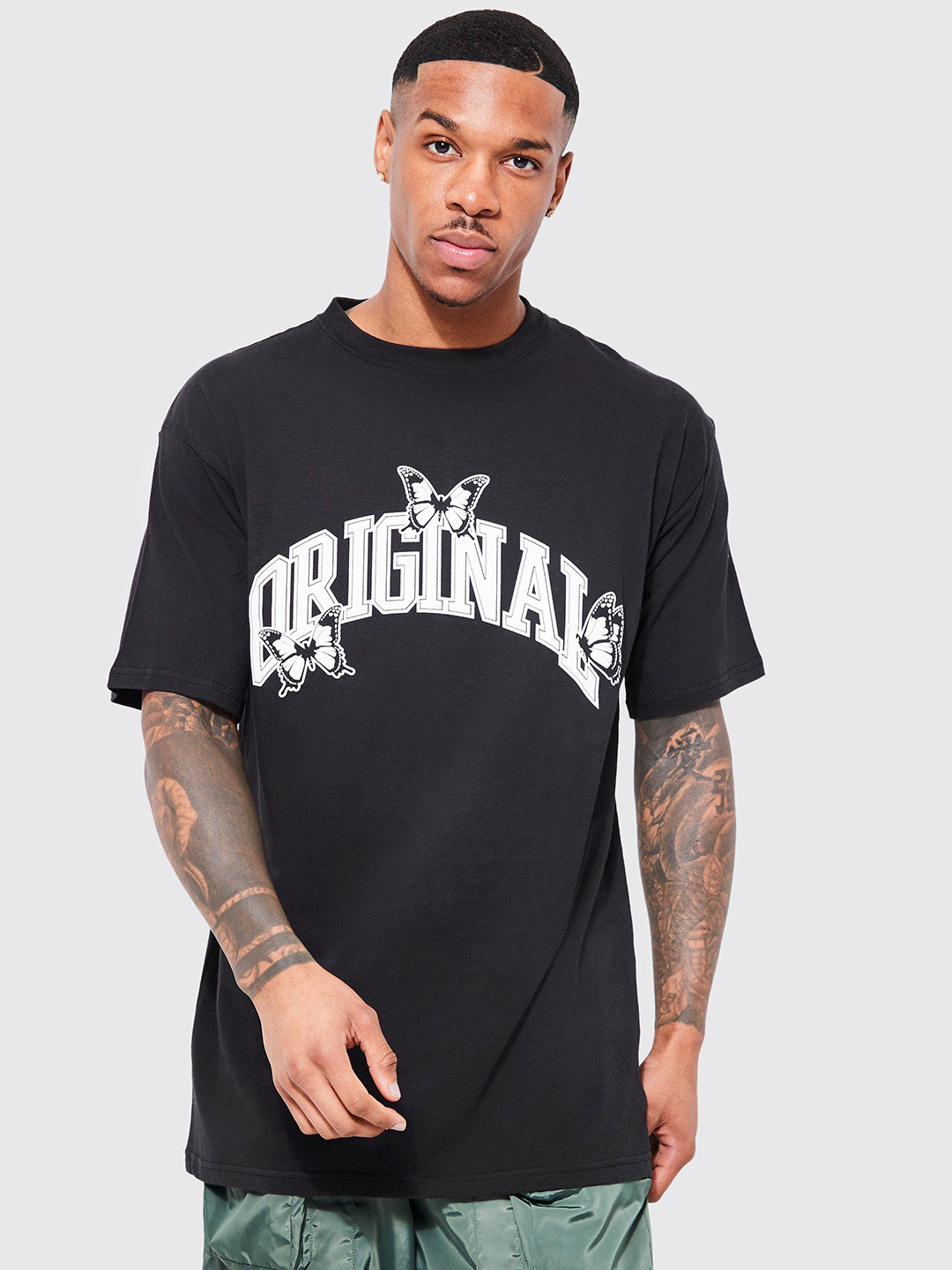 Buy BoohooMAN Original Printed Drop Shoulder Sleeves Monochrome Cotton ...
