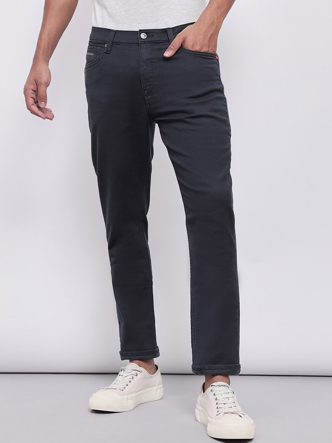 Buy Lee Men Mid Rise Bruce Skinny Fit Clean Look Stretchable Jeans ...