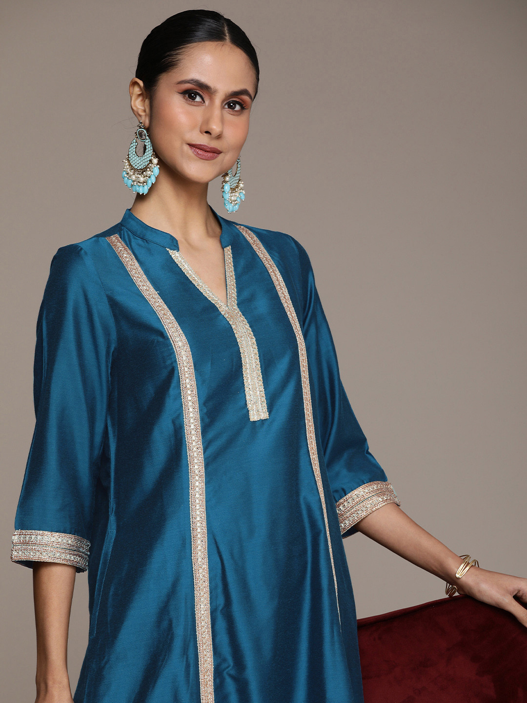 Buy House Of Pataudi Women Yoke Design Regular Gotta Patti Jashn Kurta With Trousers - Kurta ...