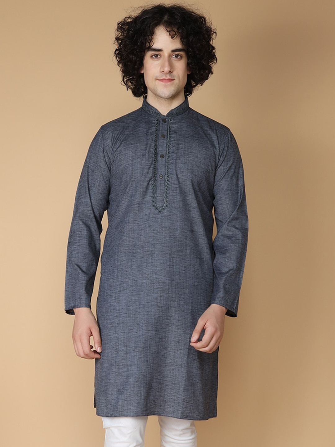 Buy Sultan The King Of Kurta Mandarin Collar Thread Work Straight Kurta ...
