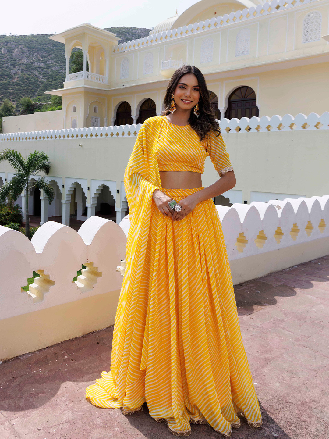Buy Ragavi Leheriya Ready To Wear Lehenga & Blouse With Dupatta ...