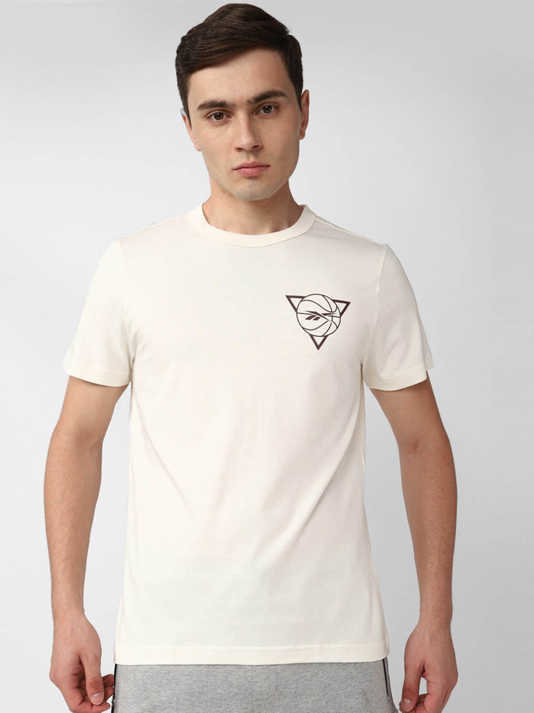 Buy Reebok Classics Relaxed Fit Pure Cotton T Shirt Tshirts For Men 24991432 Myntra