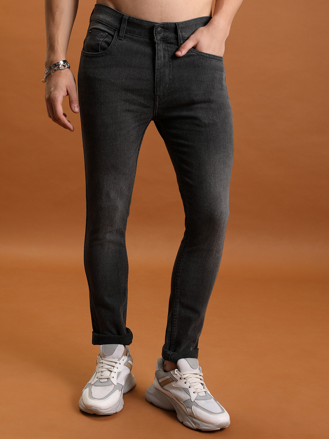 Buy HIGHLANDER Men Skinny Fit Clean Look Light Fade Stretchable Jeans ...