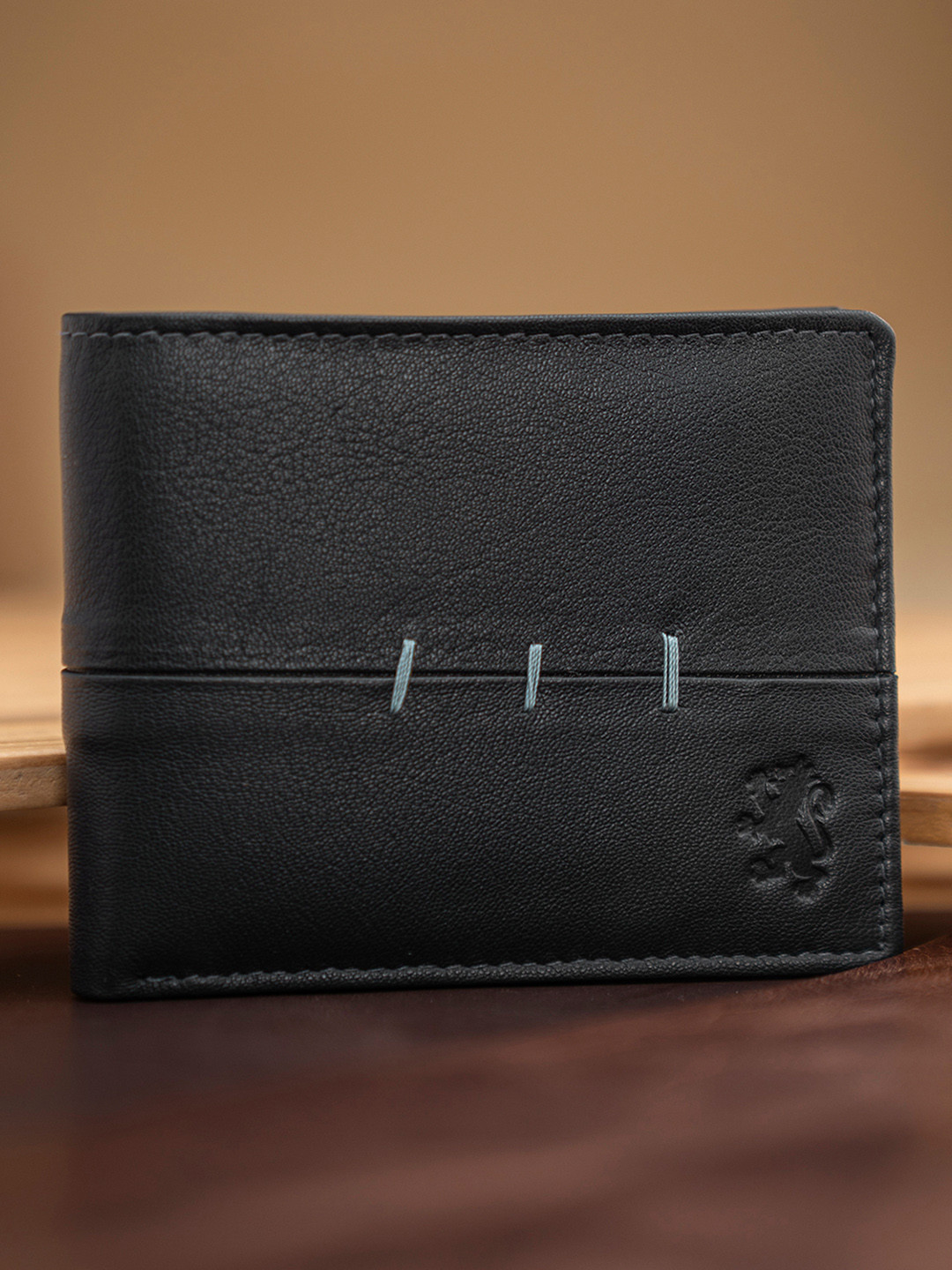 Buy Red Tape Men Navy Blue Solid Leather Two Fold Wallet - Wallets for Men 25142602 | Myntra