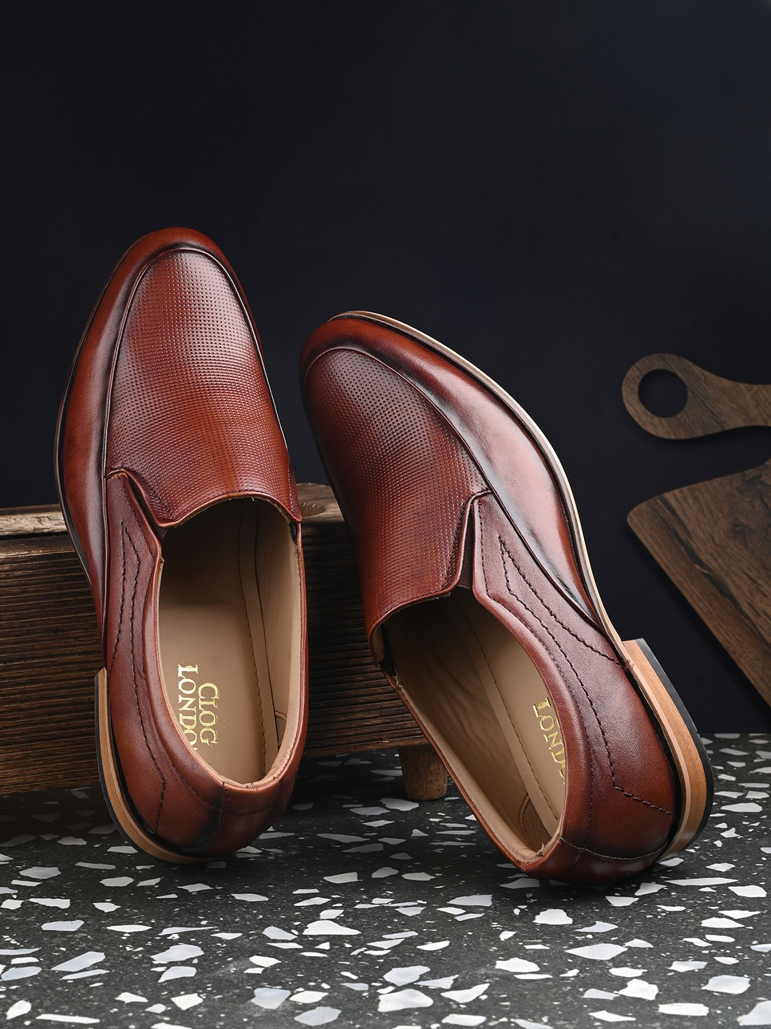 Buy CLOG LONDON Men Textured Leather Formal Loafers - Formal Shoes for ...