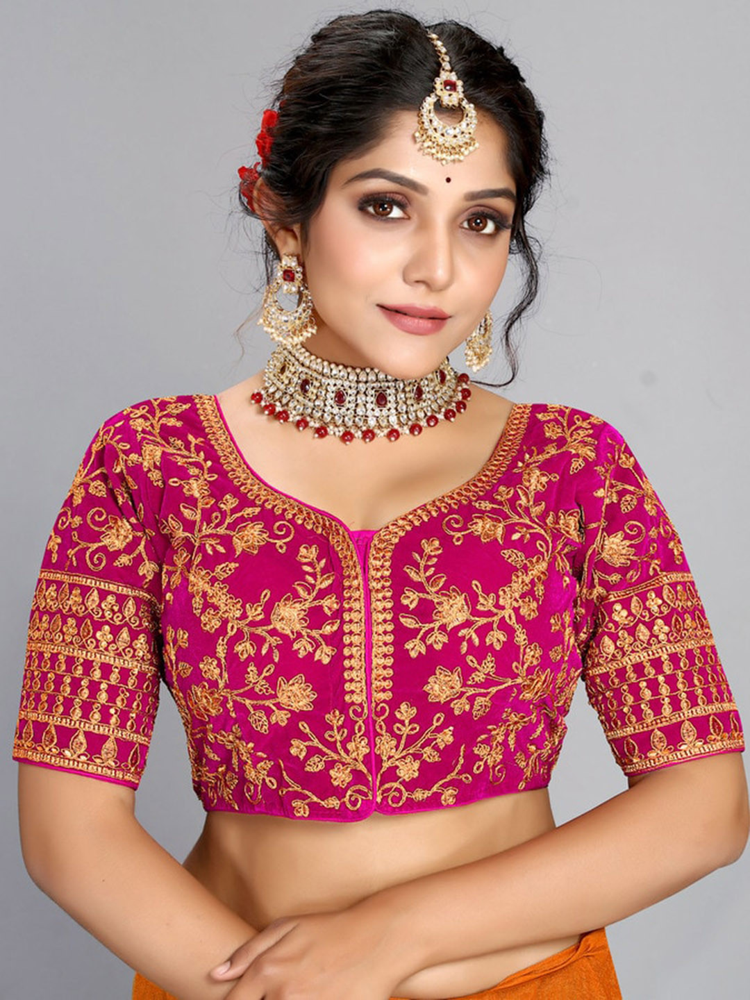 Buy SCUBE DESIGNS Ethnic Motifs Embroidered Sweetheart Neck Tie Up ...
