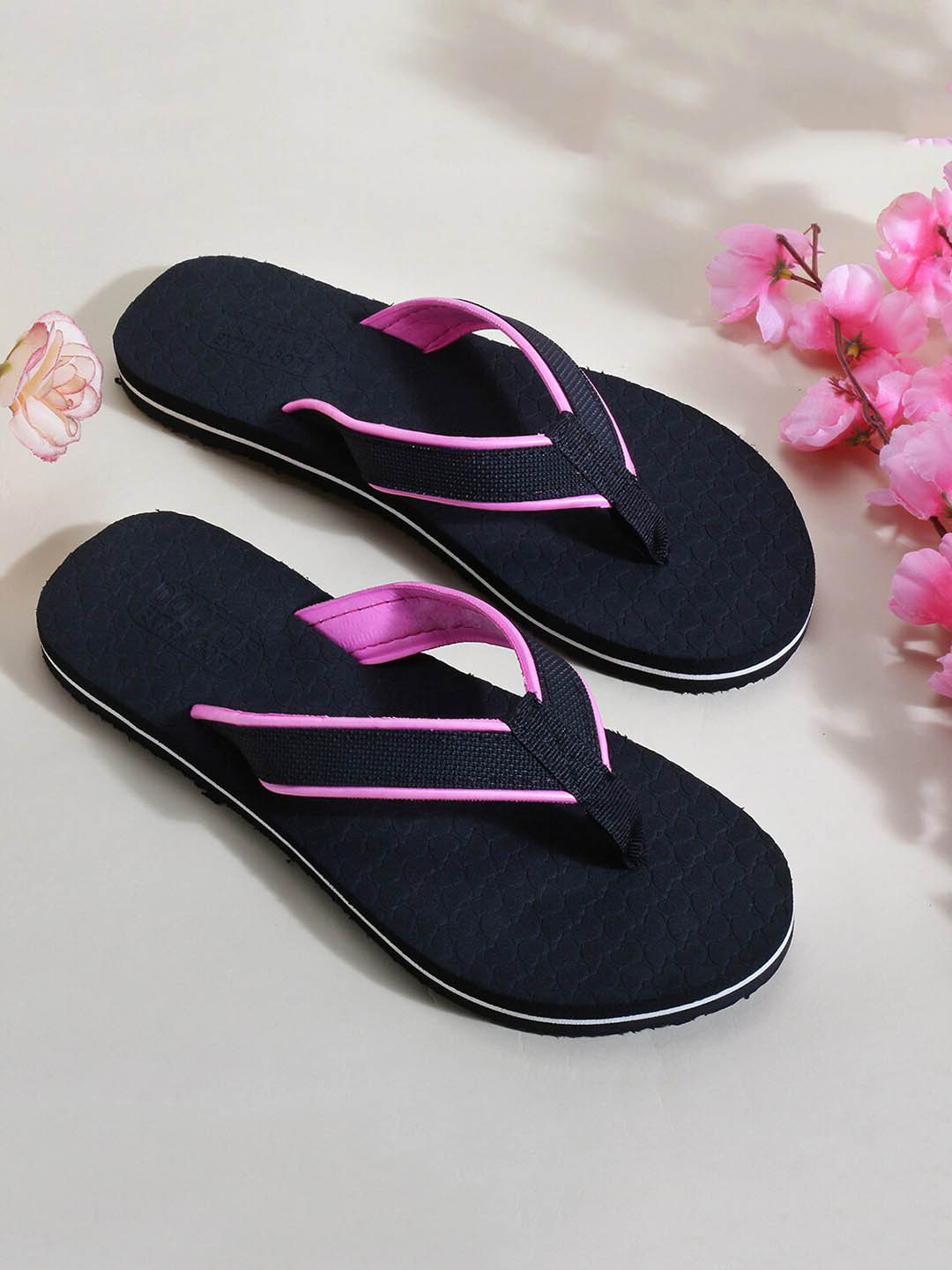 Buy DOCTOR EXTRA SOFT Women Textured Bounce Back Technology Non Slip ...